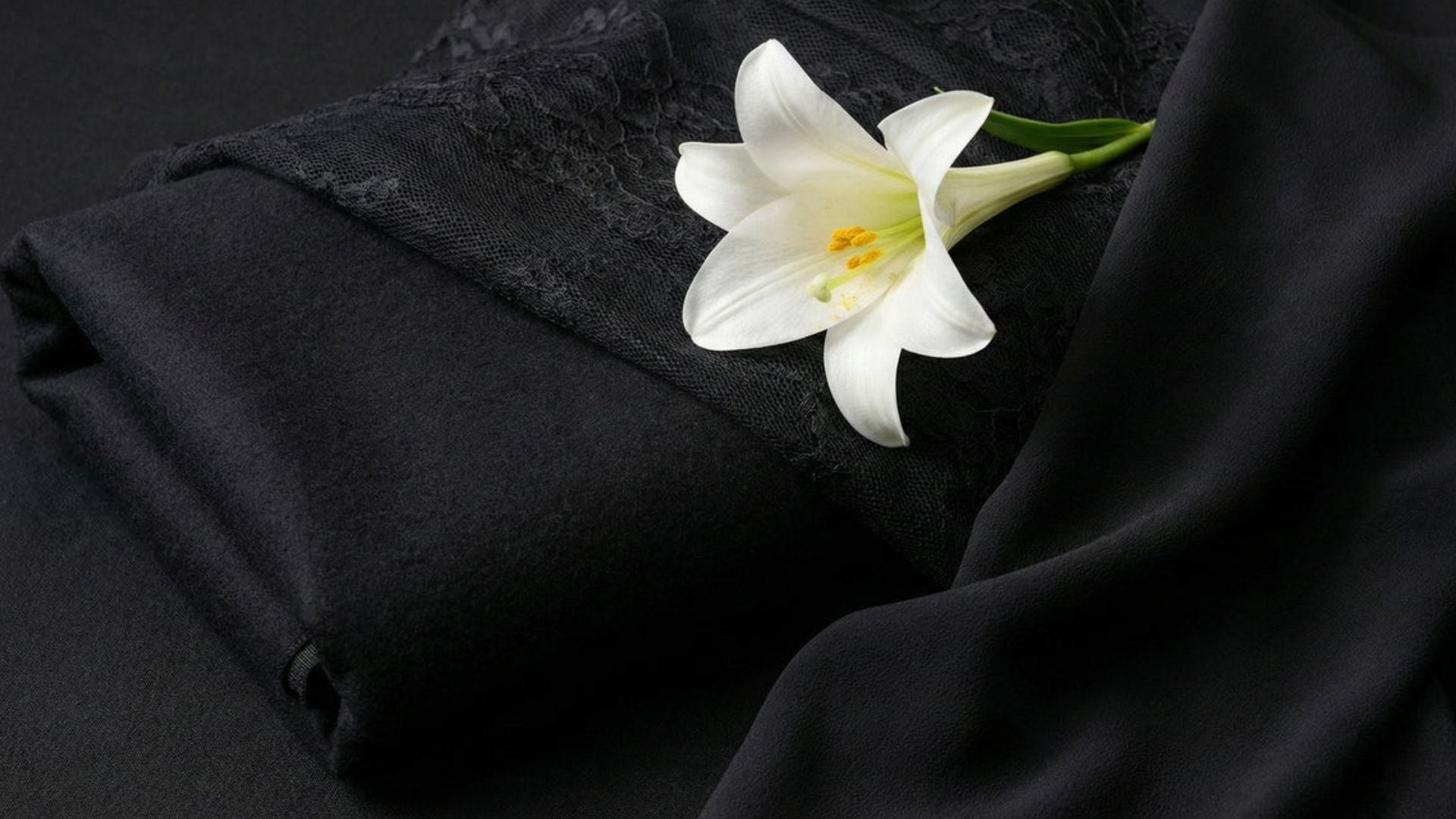 Why Black Is the Color of Mourning: Tradition, Meaning, and Modern Cho ...