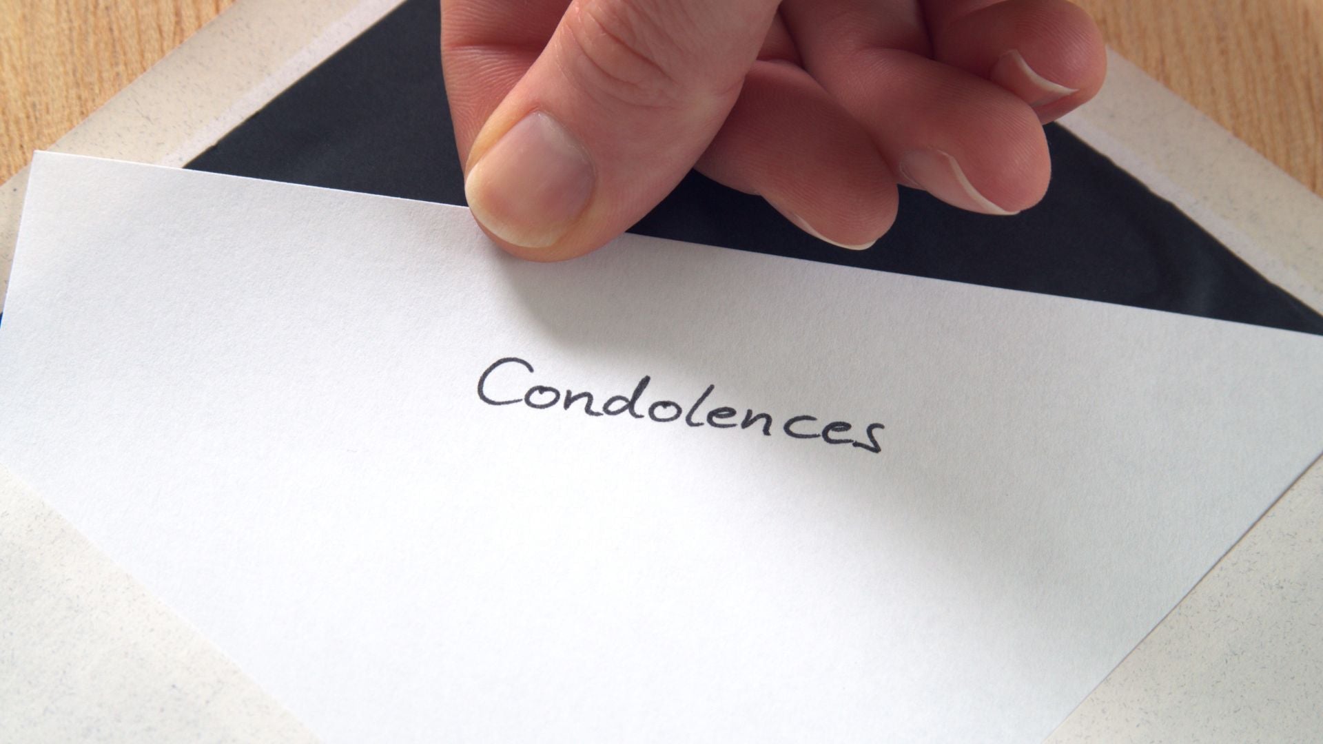 What to Say When Someone Dies: Condolence Messages, Email Subject Line ...